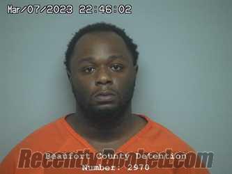 Recent Booking / Mugshot for GERARD KENARD DAISE in Beaufort County ...