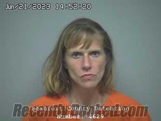 Recent Booking / Mugshot for PATRICIA RUTH MULLINS-COX in Beaufort ...