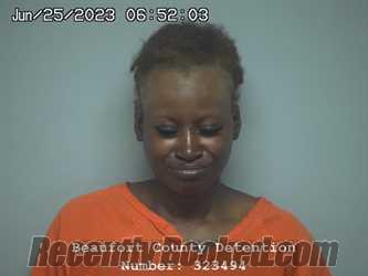 Recent Booking / Mugshot for CYNTHIA JEANETTE WASHINGTON in Beaufort ...