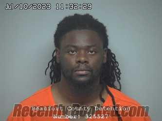 Recent Booking / Mugshot for JEFFREY KEYONTAY GADSON in Beaufort County ...