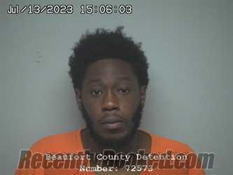 Recent Booking / Mugshot for TYRONE SAM MOULTRIE in Beaufort County ...