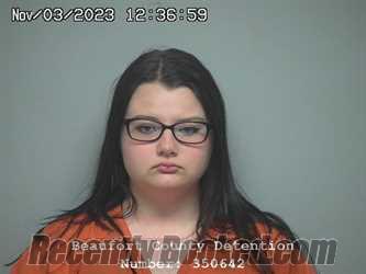 Recent Booking / Mugshot for ALISON ELIZABETH SNOWDEN in Beaufort ...