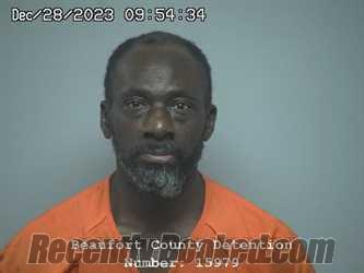 Recent Booking / Mugshot for MOSES SMALLS JR in Beaufort County, South ...