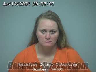 Recent Booking / Mugshot for VICTORIA LYNNE DEGROODT in Beaufort County ...