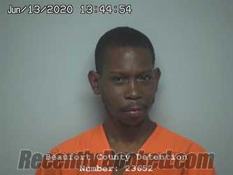 Recent Booking / Mugshot for SHANE HOUSTON in Beaufort County, South ...