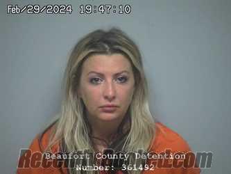 Recent Booking / Mugshot for PATRICIA LOUISE PARKS in Beaufort County ...