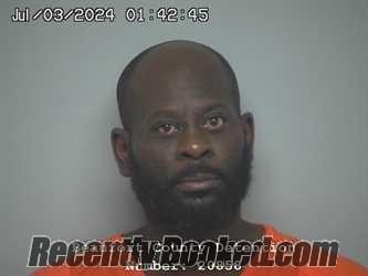 Recent Booking / Mugshot for DERRICK GEORGE HOLMES in Beaufort County ...