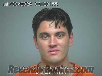 Recent Booking / Mugshot for DILLON MICHAEL ROBERTS in Beaufort County ...