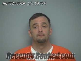 Recent Booking / Mugshot for ROBERT WAYNE MORRIS in Beaufort County ...