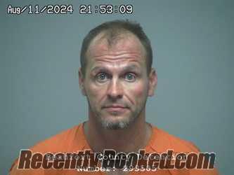 Recent Booking / Mugshot for JOSHUA ADAM HAMPTON in Beaufort County ...