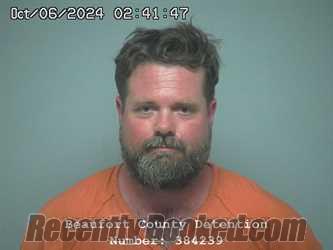 Recent Booking / Mugshot for MATTHEW AARON PITTARD in Beaufort County ...