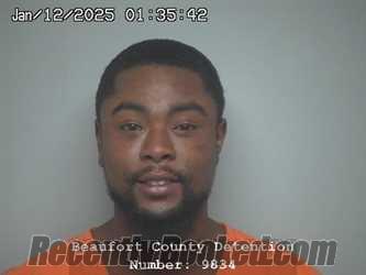 Recent Booking / Mugshot for MALIK KYRIE FIELDS in Beaufort County ...