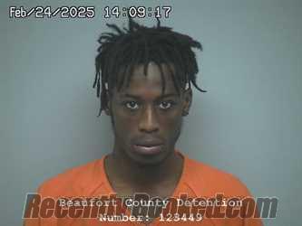 Recent Booking / Mugshot for DERRICK LAMONTE SINGLETON in Beaufort ...
