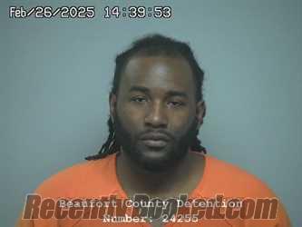 Recent Booking / Mugshot for JAQUAID ADAMS in Beaufort County, South ...