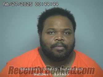 Recent Booking / Mugshot for JAVAR K FIELDS in Beaufort County, South ...