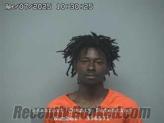 Recent Booking / Mugshot for JAMARIE KYRE WILLIAMS in Beaufort County ...