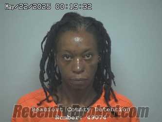 Recent Booking / Mugshot for KATISHA LORAINE PINCKNEY in Beaufort ...