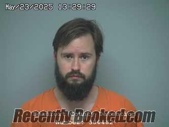 Recent Booking / Mugshot for AUSTIN THOMAS MARSHALL in Beaufort County ...