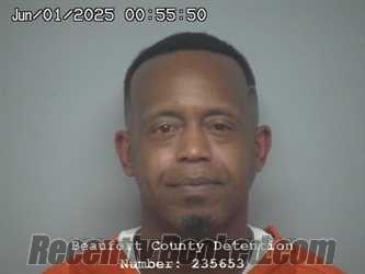 Recent Booking / Mugshot for NICHOLAS LASHAWN WORTHY in Beaufort County ...