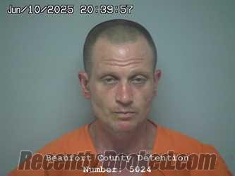 Recent Booking / Mugshot for AUSTIN JARED RADEL in Beaufort County ...