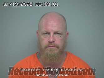 Recent Booking / Mugshot for CHARLIE EDWARD SIMMONS in Beaufort County ...