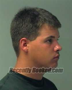 Recent Booking / Mugshot for AARON CREWS LITTRELL in Lauderdale County ...