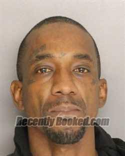 Recent Booking / Mugshot for Benjamin Oneil Sumpter in Berkeley County ...