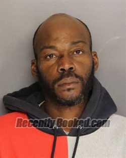 Recent Booking / Mugshot for Gary Lamar Pettigrew in Berkeley County ...