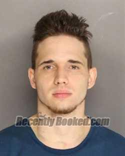 Recent Booking / Mugshot for Justin Tyler Cash in Berkeley County ...
