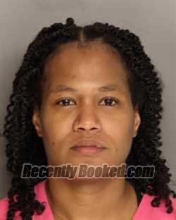 Recent Booking / Mugshot for Kenada Gena Brown in Berkeley County ...