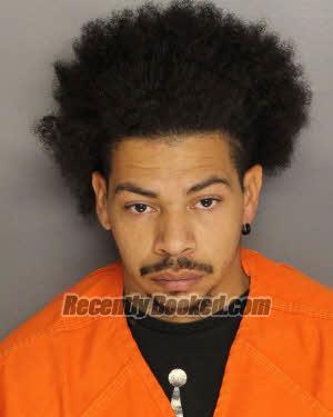 Recent Booking / Mugshot for Kendal Jerod Walker in Berkeley County ...