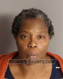 Recent Booking / Mugshot for La-tisha Renee Brown in Berkeley County ...