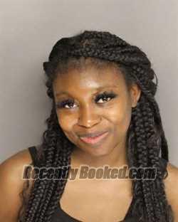 Recent Booking / Mugshot for Shamari Monae Gregg in Berkeley County ...