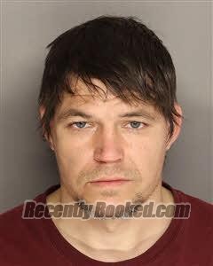 Recent Booking / Mugshot for Travis Dean Simmons in Berkeley County, South Carolina