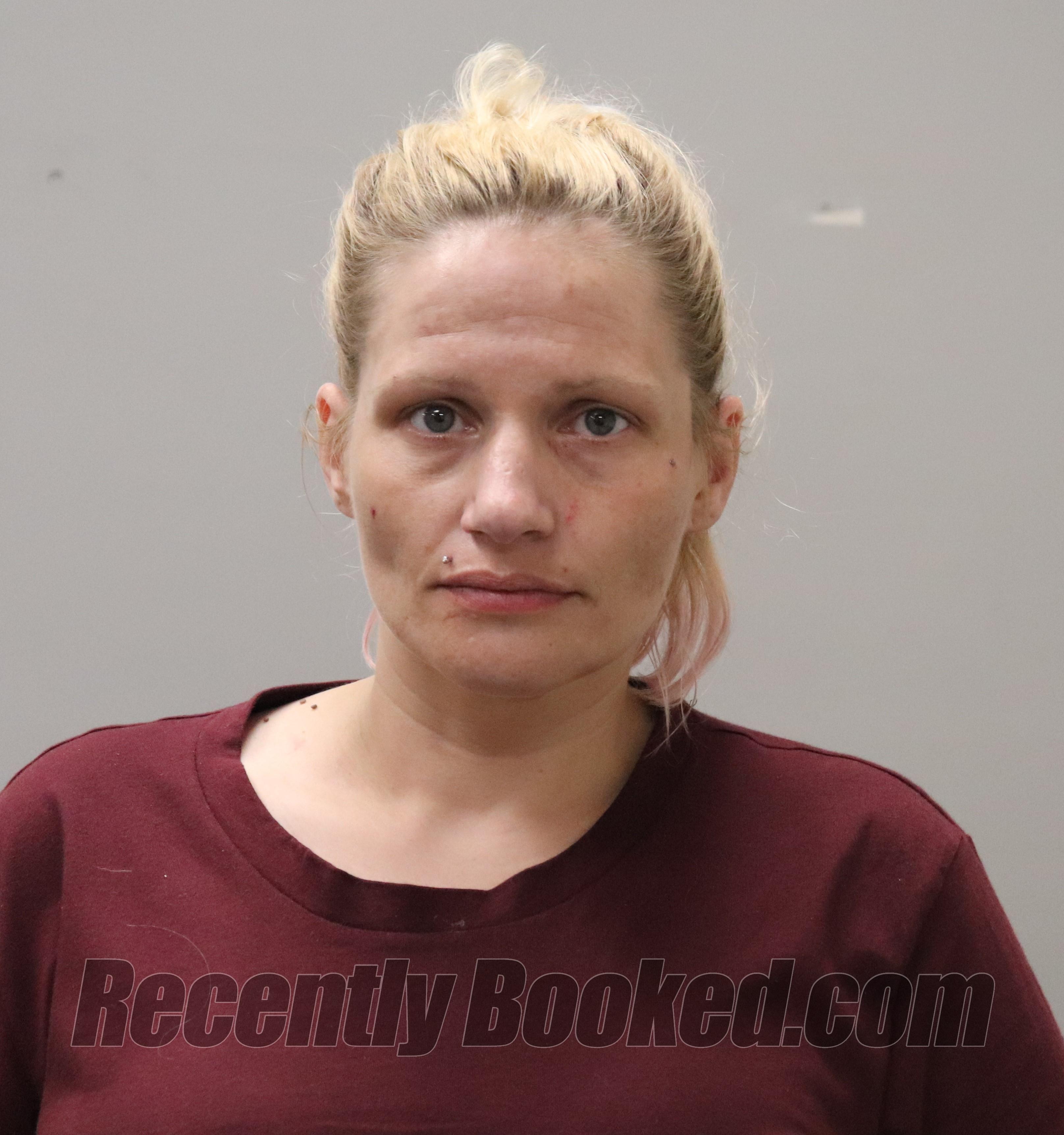 Recent Booking / Mugshot for AMANDA LEIGH WILLIAMS in Madison County ...