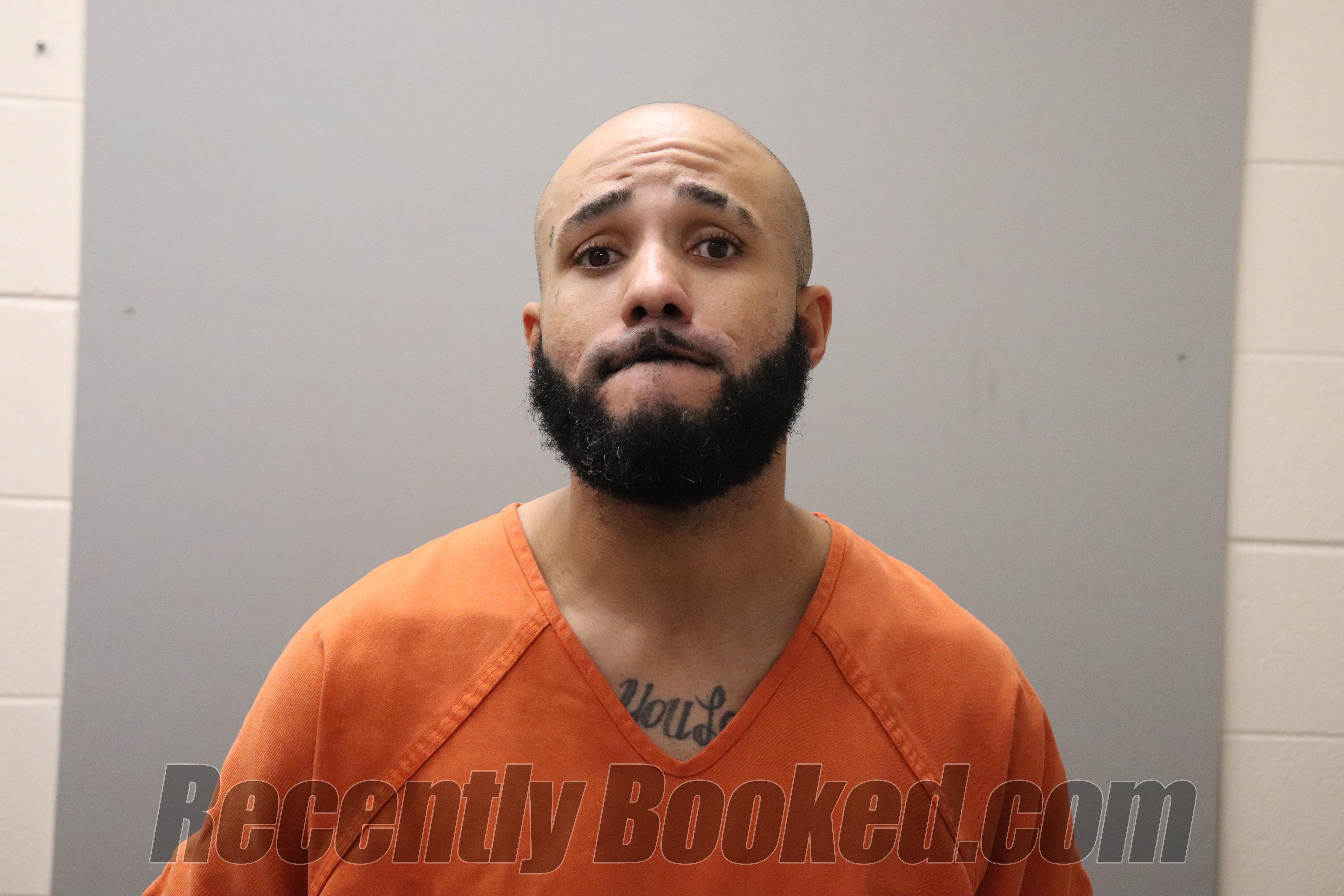 Recent Booking / Mugshot for XAVIER ELLIS FREEMAN in Madison County ...