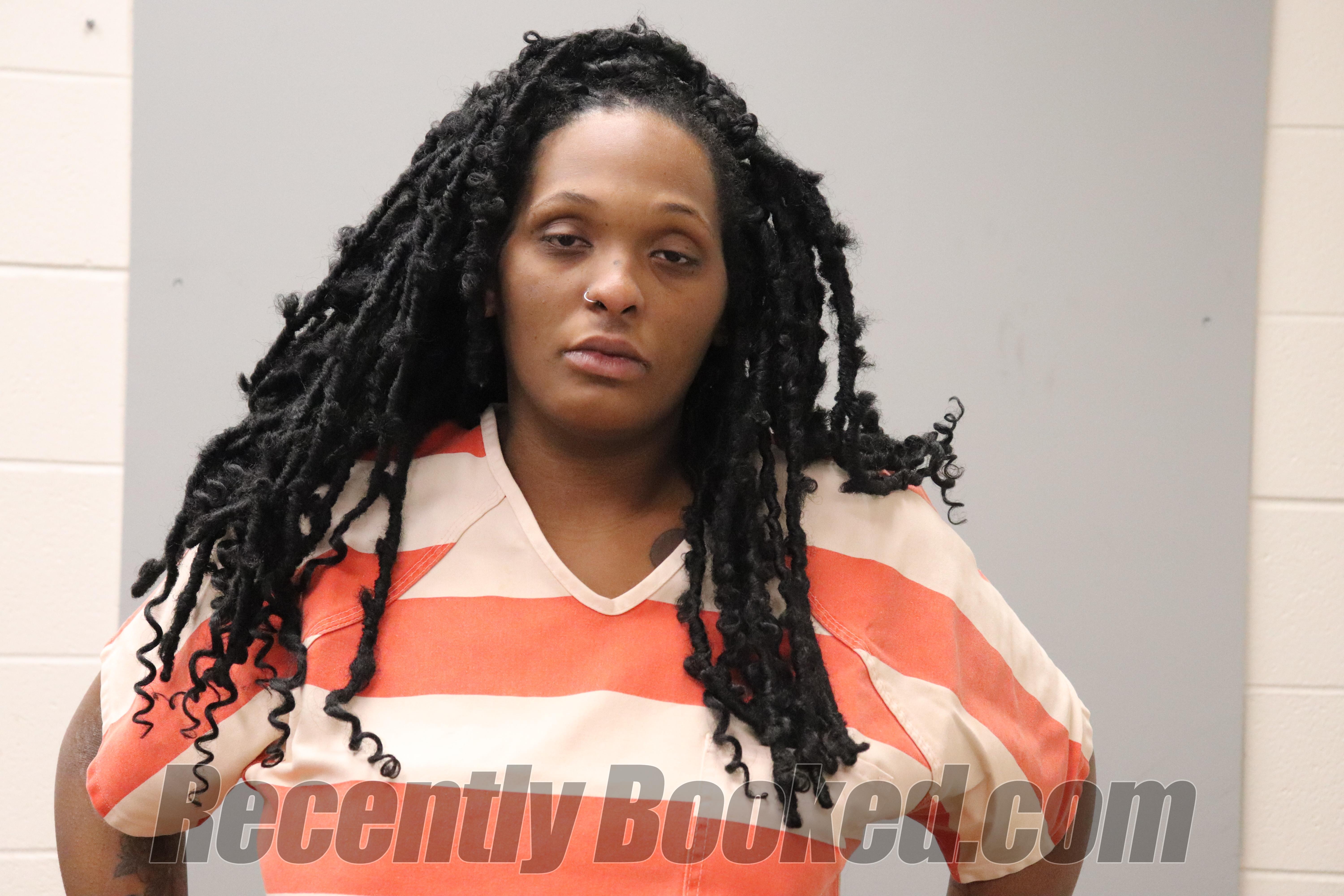 Recent Booking / Mugshot for JADA JENEE WILLIAMS in Madison County, Alabama