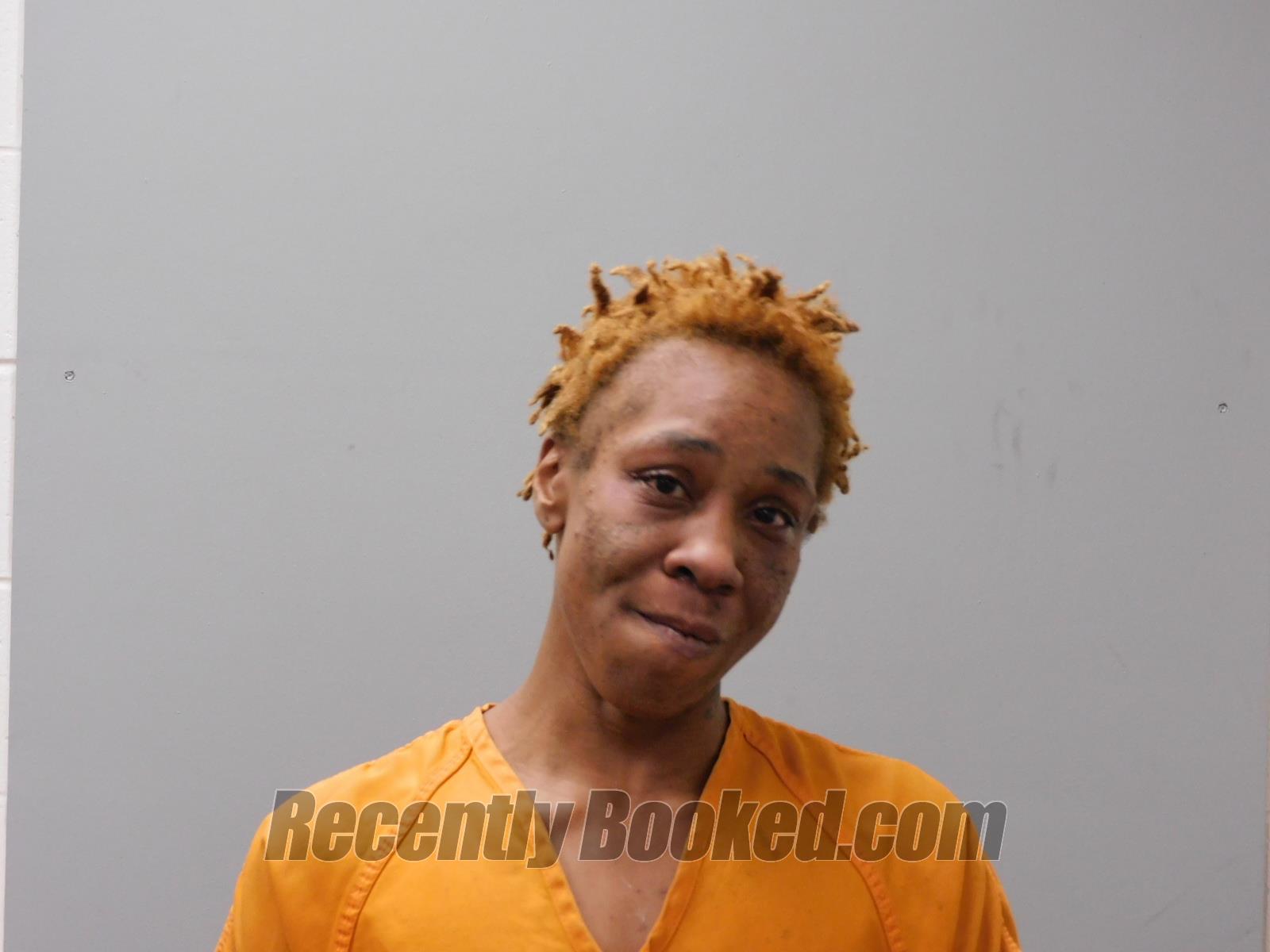 Recent Booking / Mugshot for KRYSTAL LYNNETTE PERKINS in Madison County ...