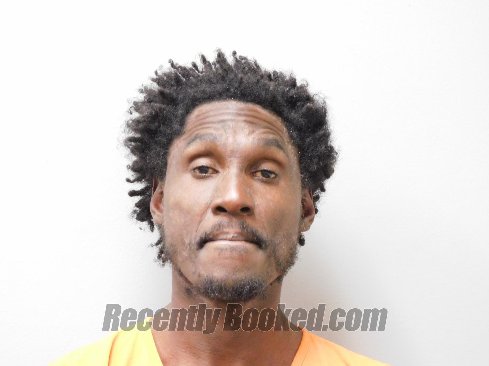 Recent Booking / Mugshot for DEMARCUS DANIEL SMITH in Madison County ...