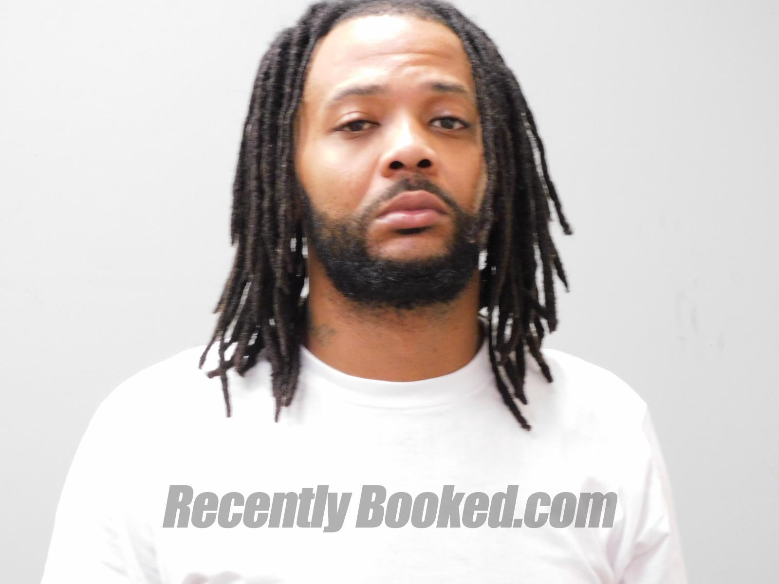 Recent Booking / Mugshot for ALONZO PERRY MOFFETT in Madison County ...