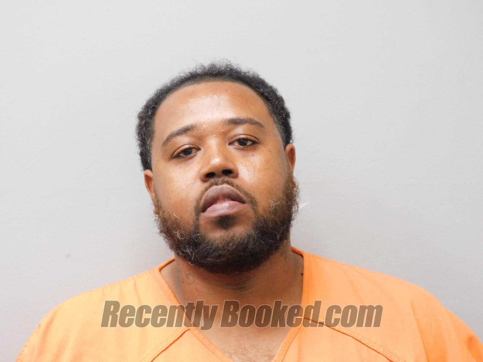 Recent Booking / Mugshot for RASHAD DEONTE LOGAN in Madison County, Alabama