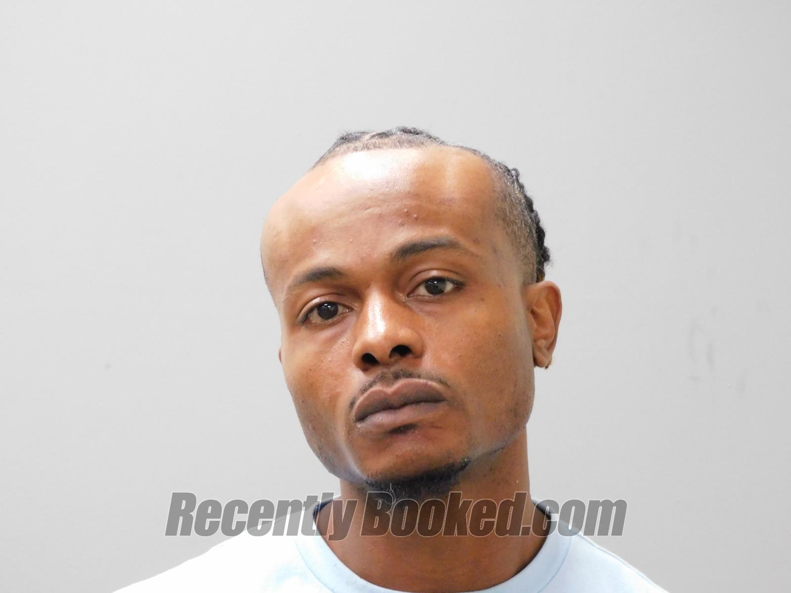 Recent Booking / Mugshot for NICHOLAS OBRIAN MOORE in Madison County ...