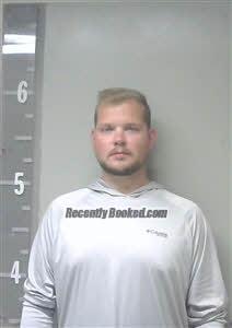 Recent Booking / Mugshot for TAYLOR WAYNE BLAKELY in Marshall County ...