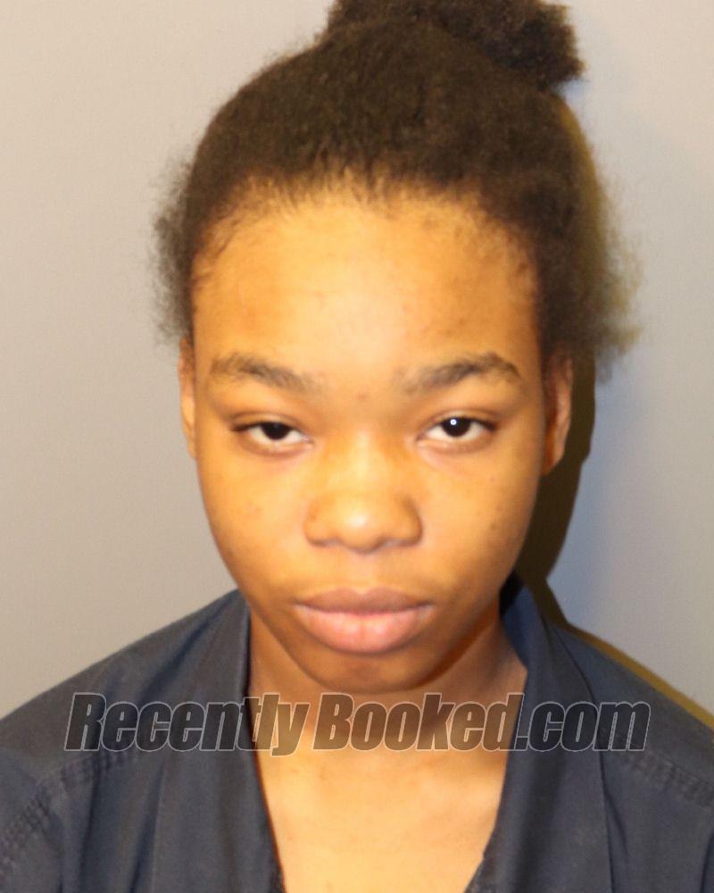 Recent Booking / Mugshot for ANTERRICA SHALEECE THORNTON in Montgomery ...