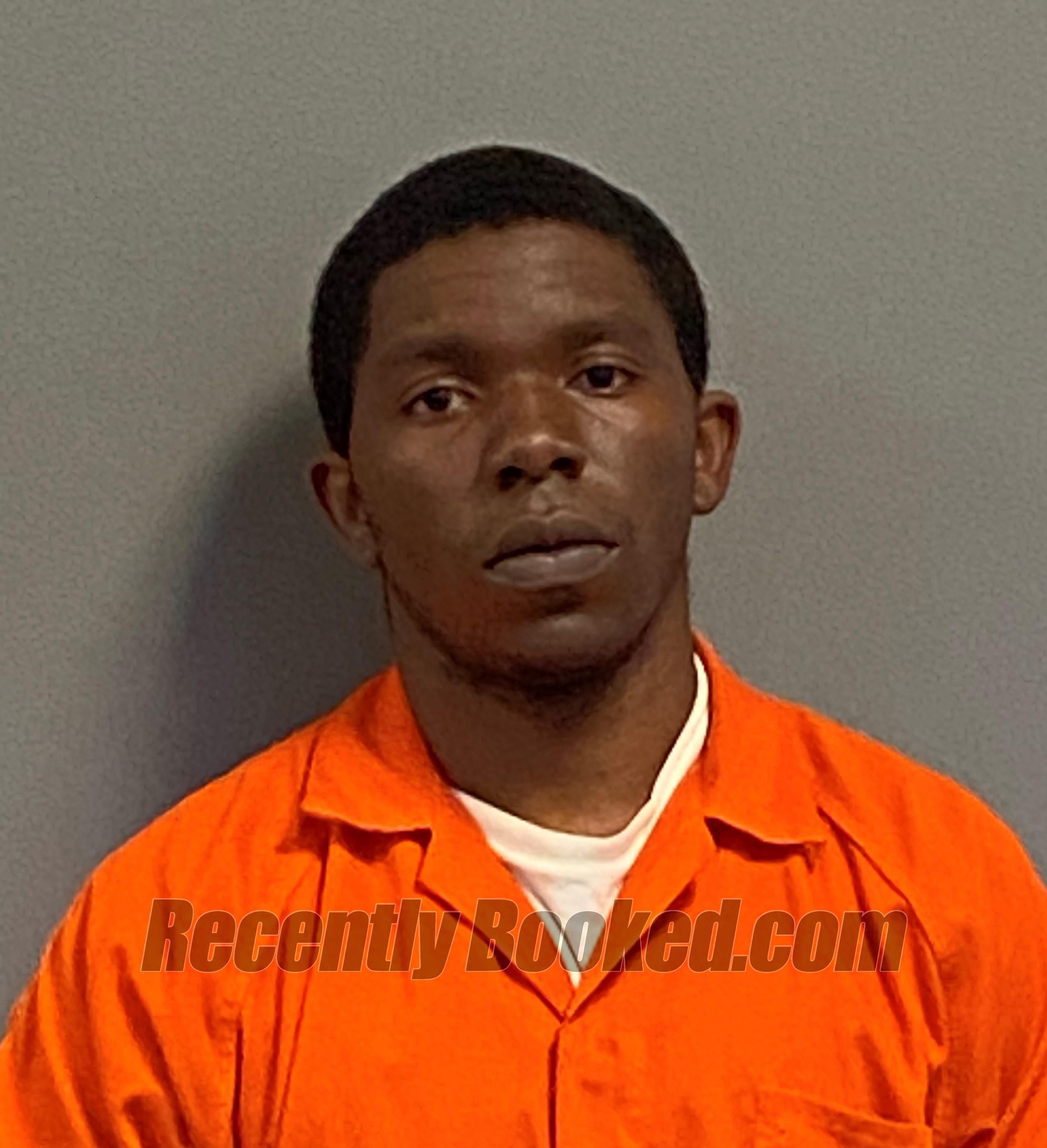 Recent Booking / Mugshot for GABRIEL RAPHAEL WILLIS in Montgomery ...