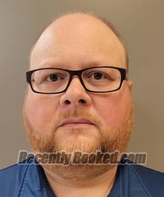 Recent Booking / Mugshot for JONATHAN PAUL CLIFTON in Morgan County, Alabama