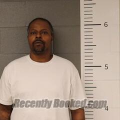 Recent Booking / Mugshot for TYRONE HENDRIX in St Clair County, Alabama