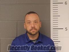 Recent Booking / Mugshot for TRAVIS STEPHENS in St Clair County, Alabama