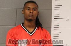 Recent Booking / Mugshot for DARTRAVIAN TUCK in St Clair County, Alabama