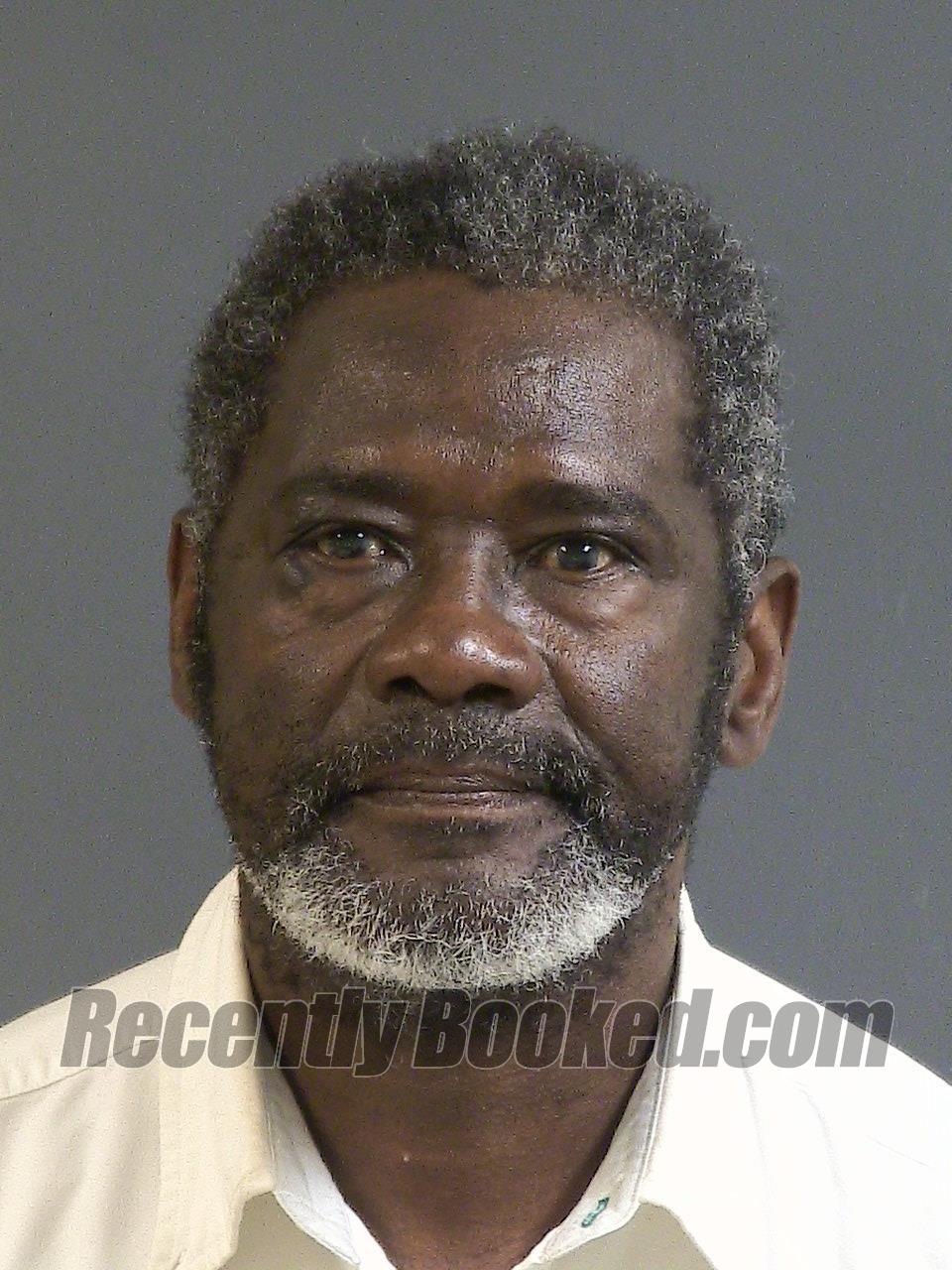 Recent Booking / Mugshot for CLIFFORD ELLIOTT MAXWELL in Charleston ...